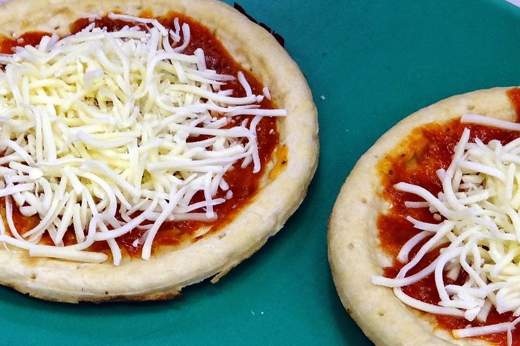 Dollar Tree Ideas: How To Plan a Pizza Party! Rural Mom